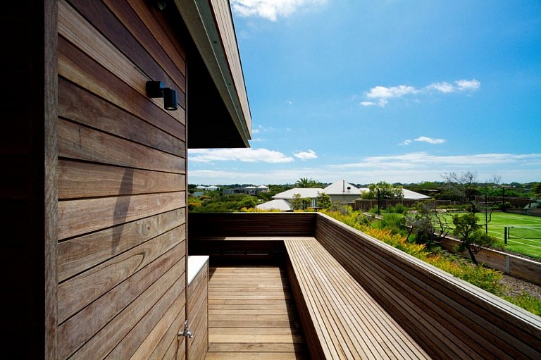 Linear House by Architects EAT in Port Phillip Bay - Gessato
