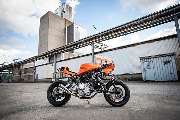 Custom Ducati 900 SS by Bernard Mont - Gessato