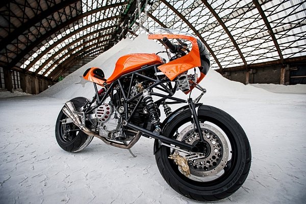 Custom Ducati 900 SS by Bernard Mont - Gessato