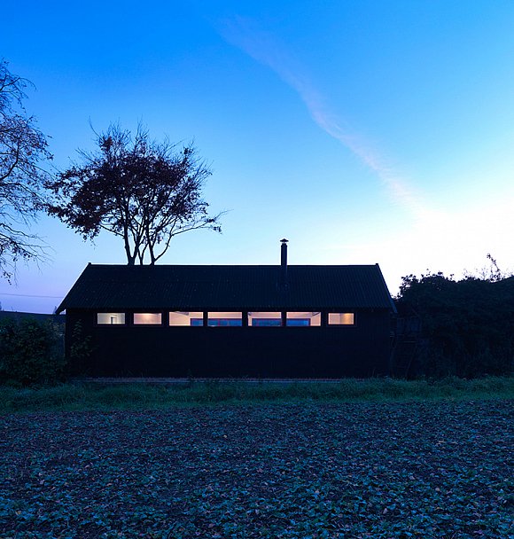 The Long Studio by Threefold Architects - Gessato