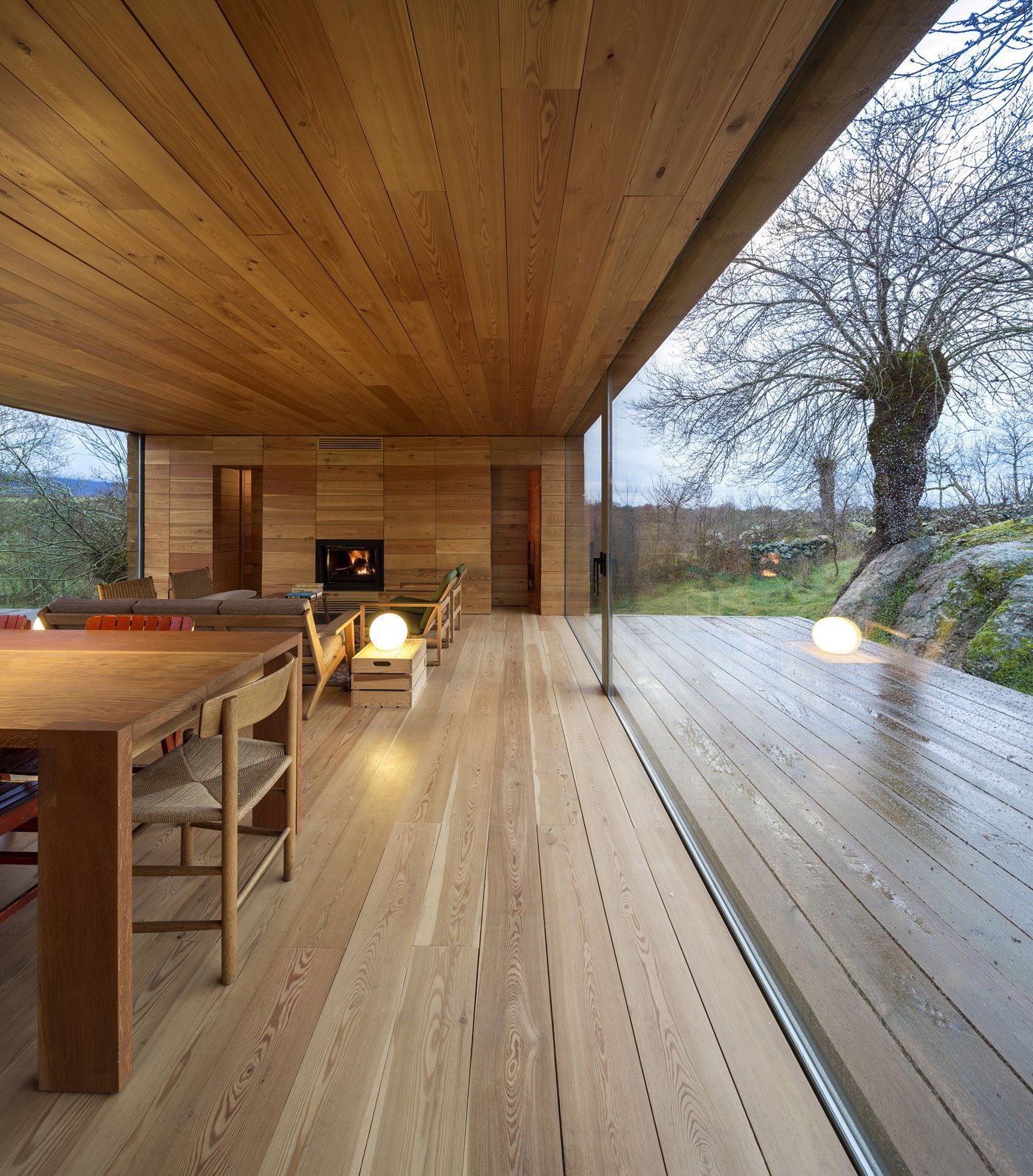 B House by ch+qs Arquitectos - Gessato