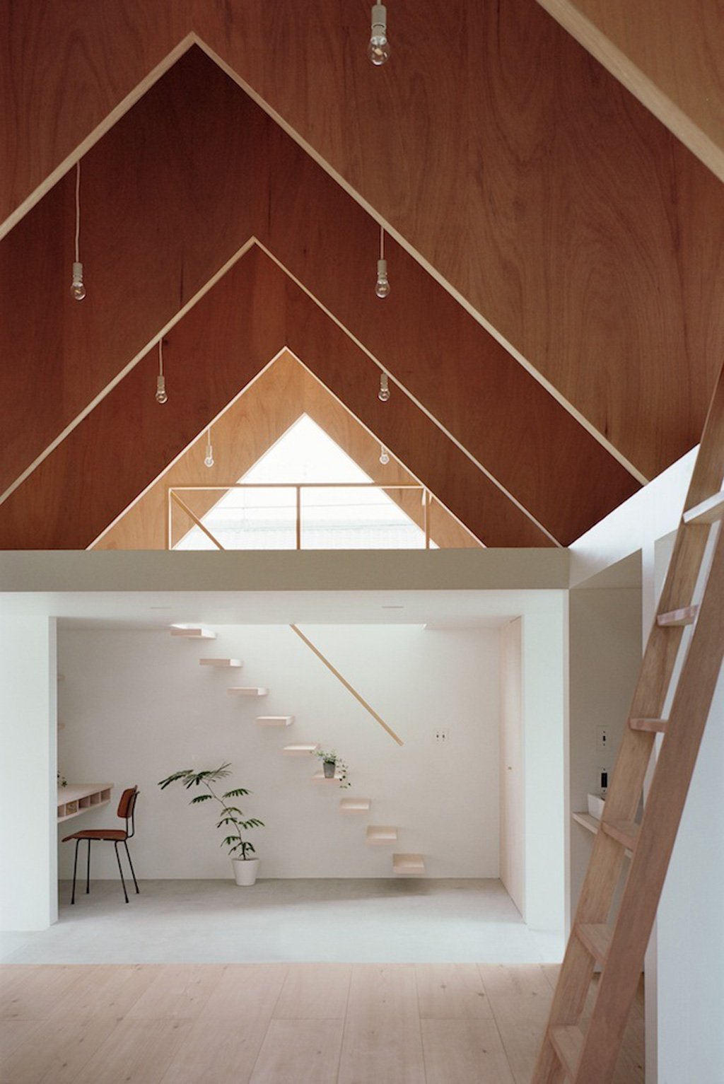 Japanese House Extension with Atrium - Gessato