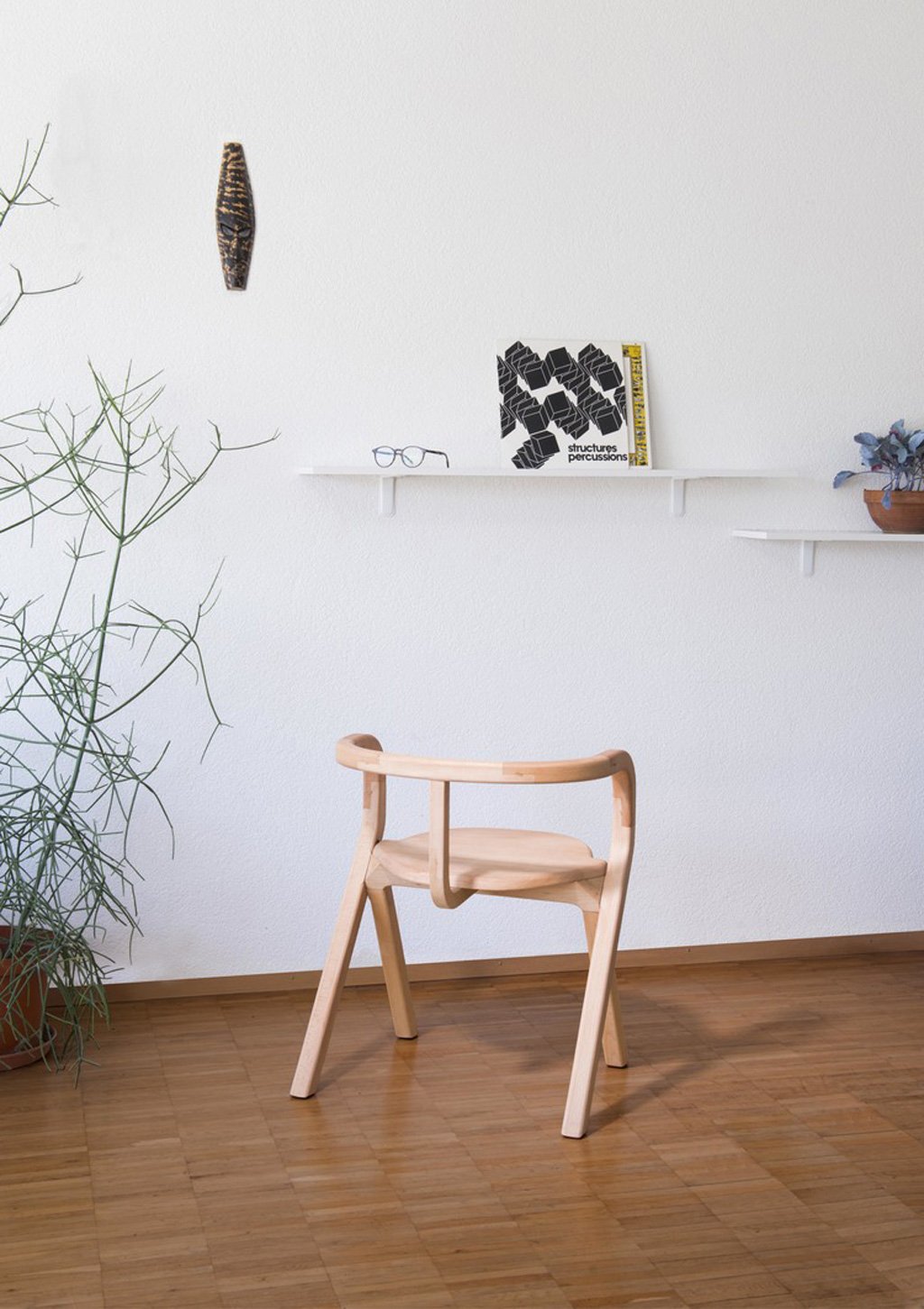 Hardwood Sumo Chair by Benwu Studio - Gessato