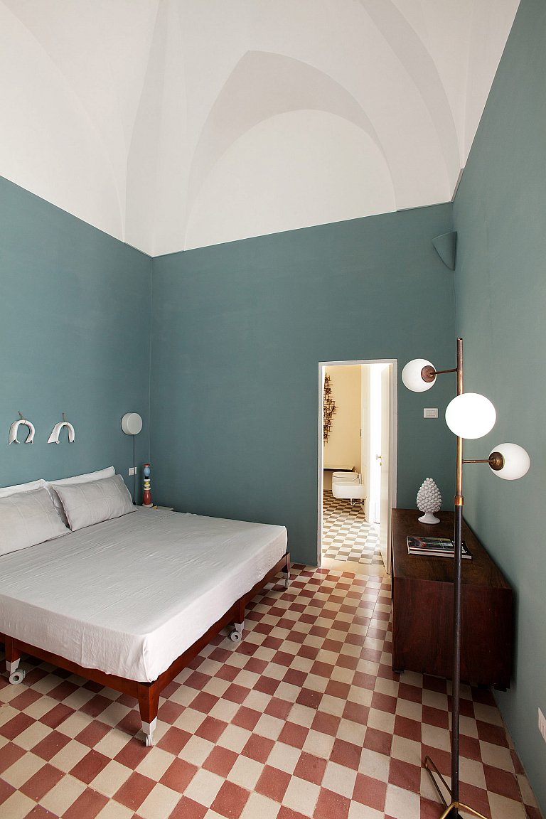 Restoring a Palace through Subtractive Architecture - Gessato