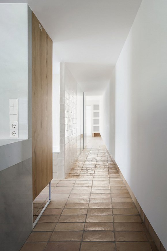 The Vernacular Penthouse Reimagines the Traditional Valencian Home ...