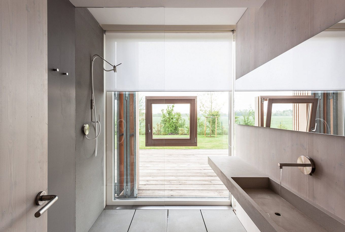 An Old Italian Barn Renewed as a Striking Home - Gessato