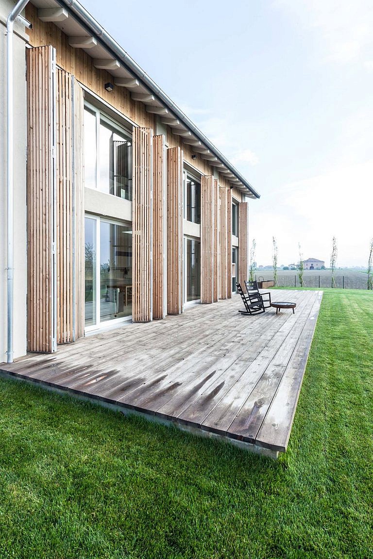An Old Italian Barn Renewed as a Striking Home - Gessato