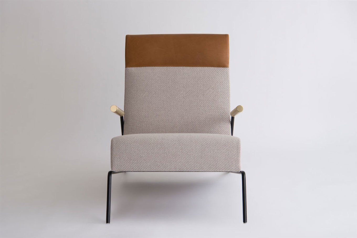 Kickstand Lounge Chair - Gessato