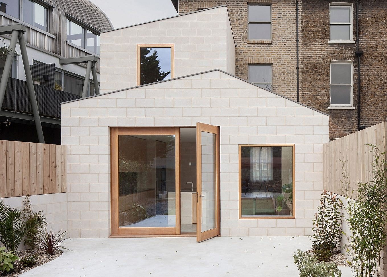 A Contemporary House Extension In London - Gessato