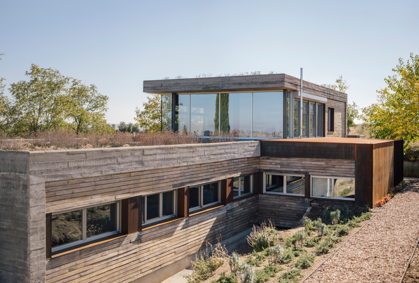 Two-Piece House - Gessato