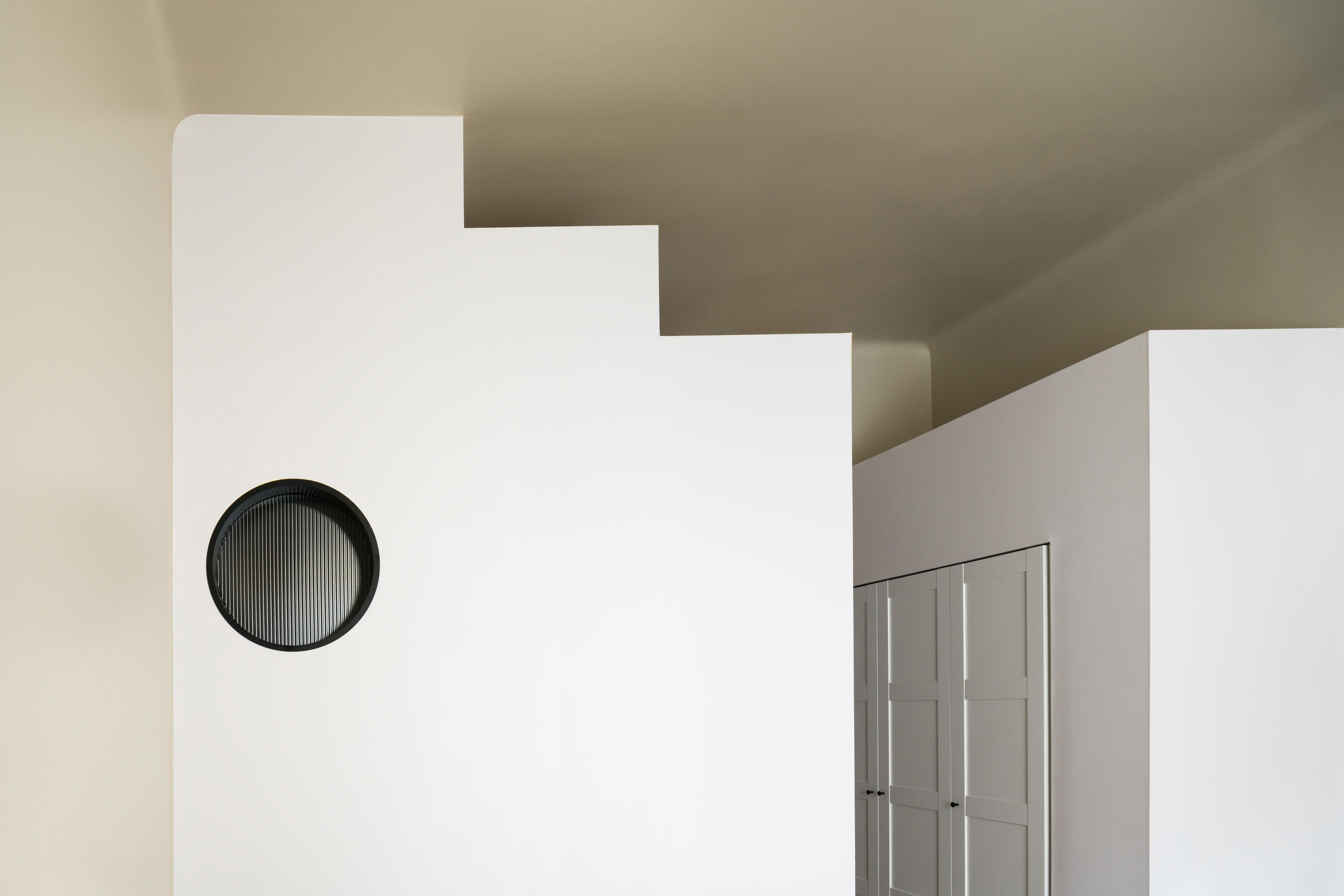The Stepped Volumes Apartment - Gessato