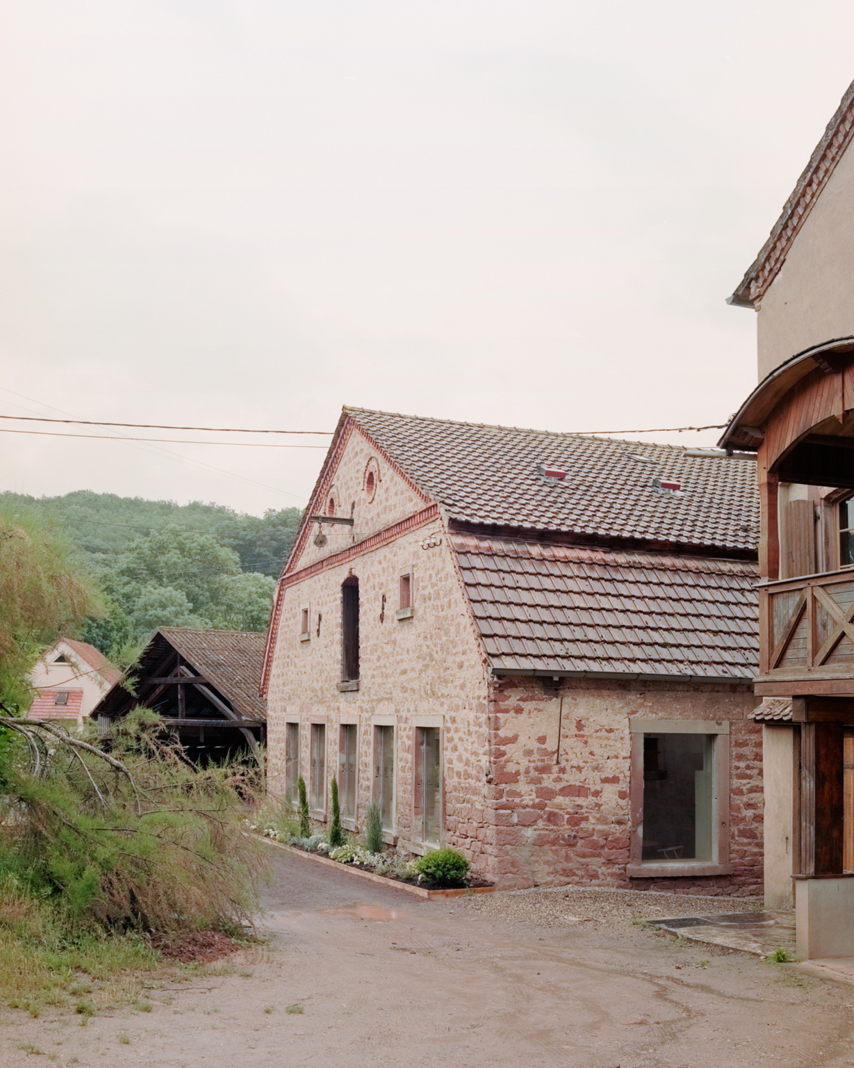 An 1850s Carpentry Workshop Transformed into a Restaurant - Gessato