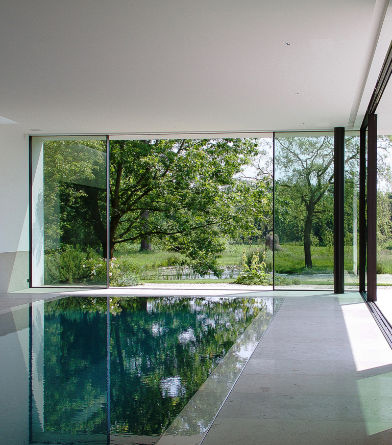 A Minimalist-Modernist House Nestled in A Lush Landscape - Gessato