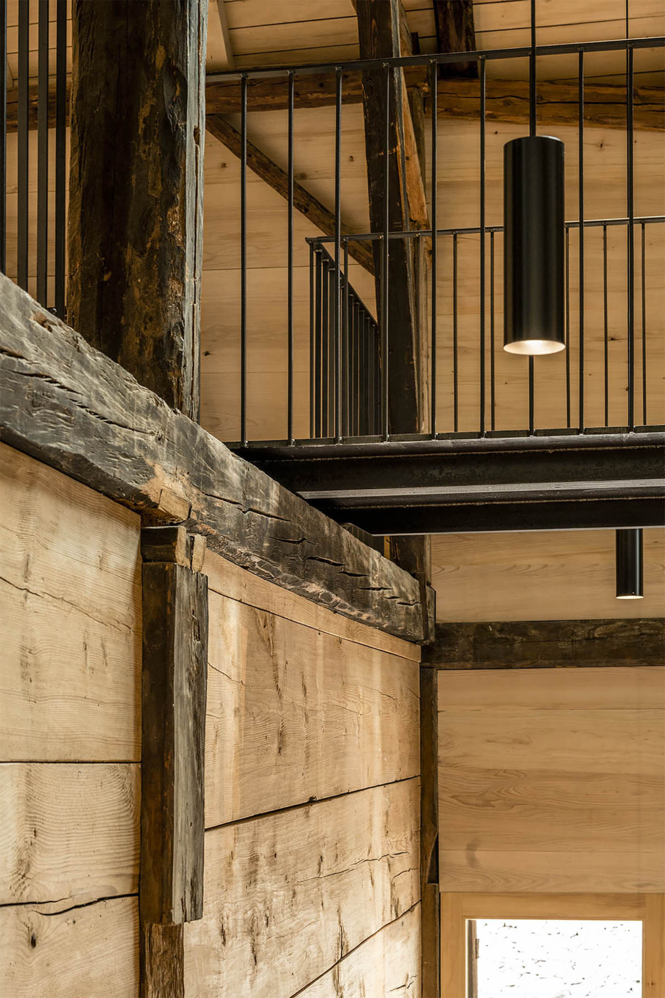 A Barn Converted into a Music and Art House - Gessato