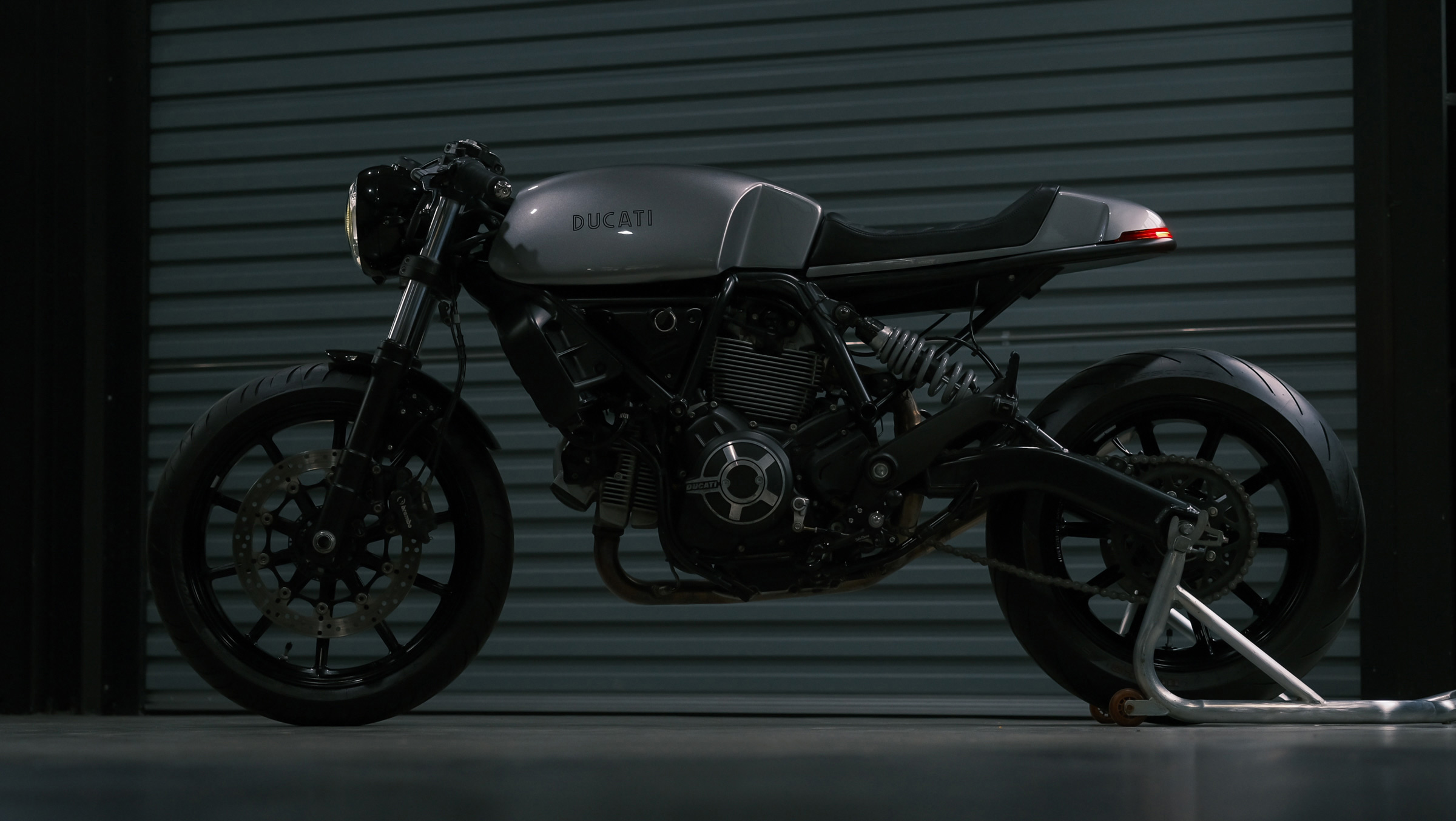 Crafton 01, A Custom Ducati sixty2 Bike - Gessato