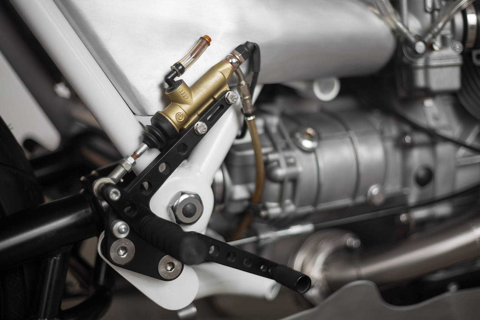 The Custom Moto Guzzi Bazooka 110 Le Mans R Motorcycle - Gessato
