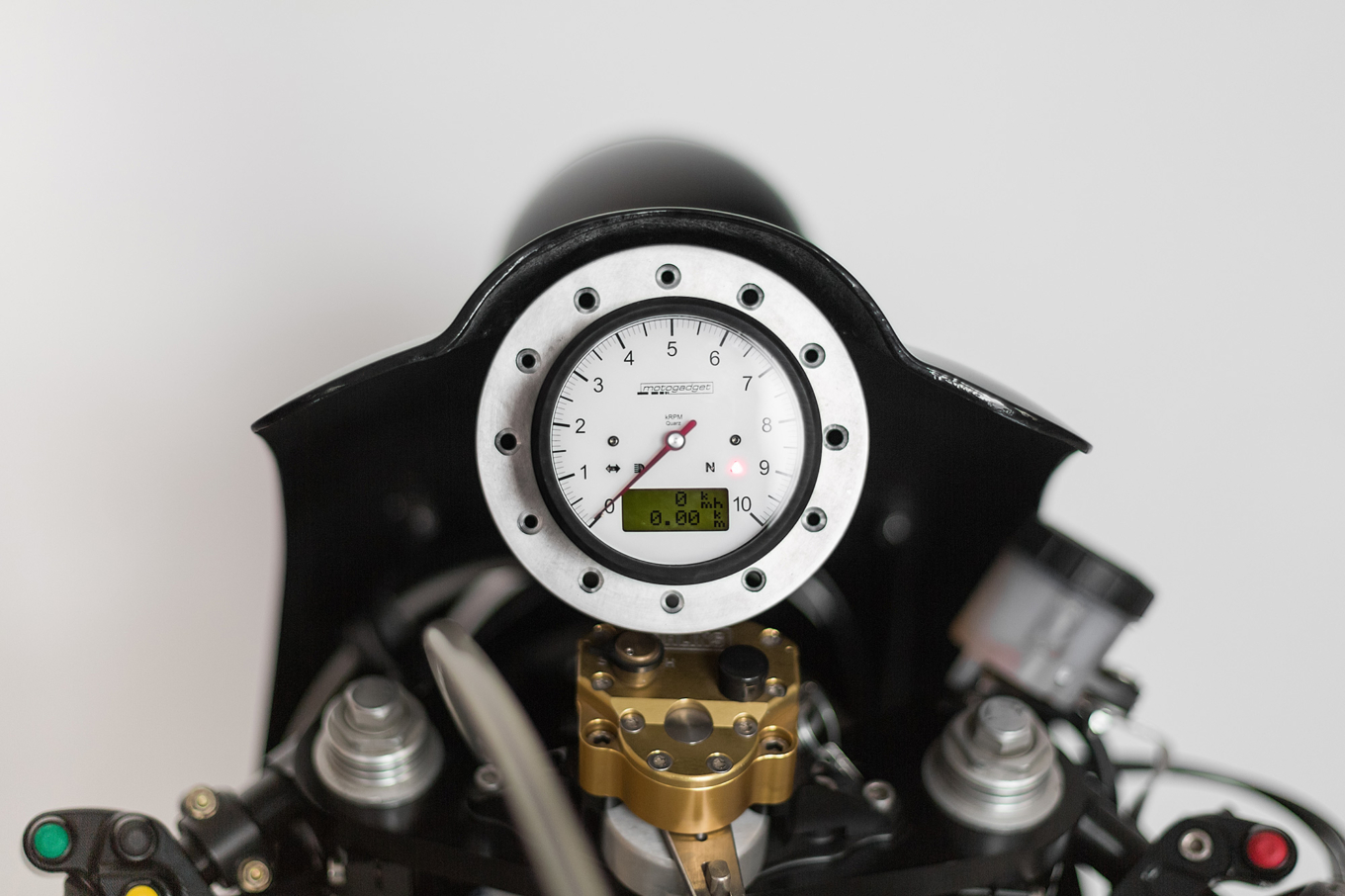 The Custom Moto Guzzi Bazooka 110 Le Mans R Motorcycle - Gessato
