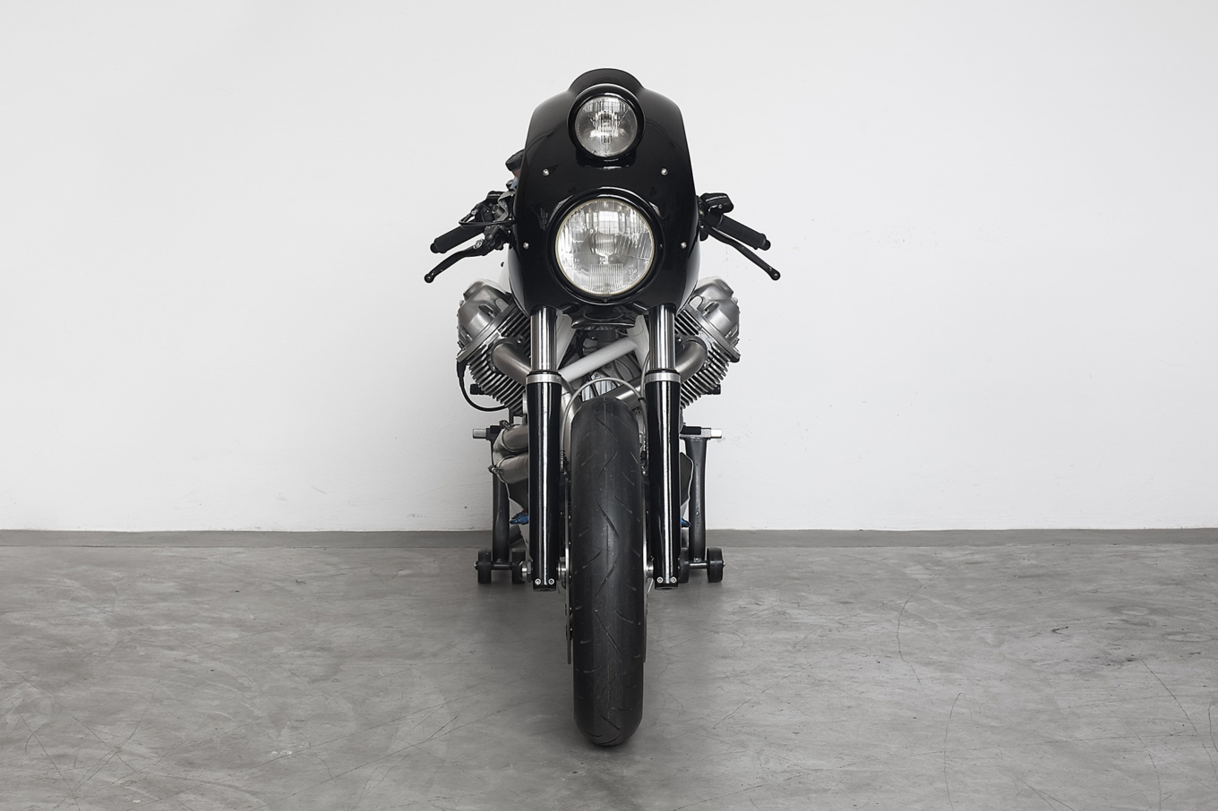 The Custom Moto Guzzi Bazooka 110 Le Mans R Motorcycle - Gessato