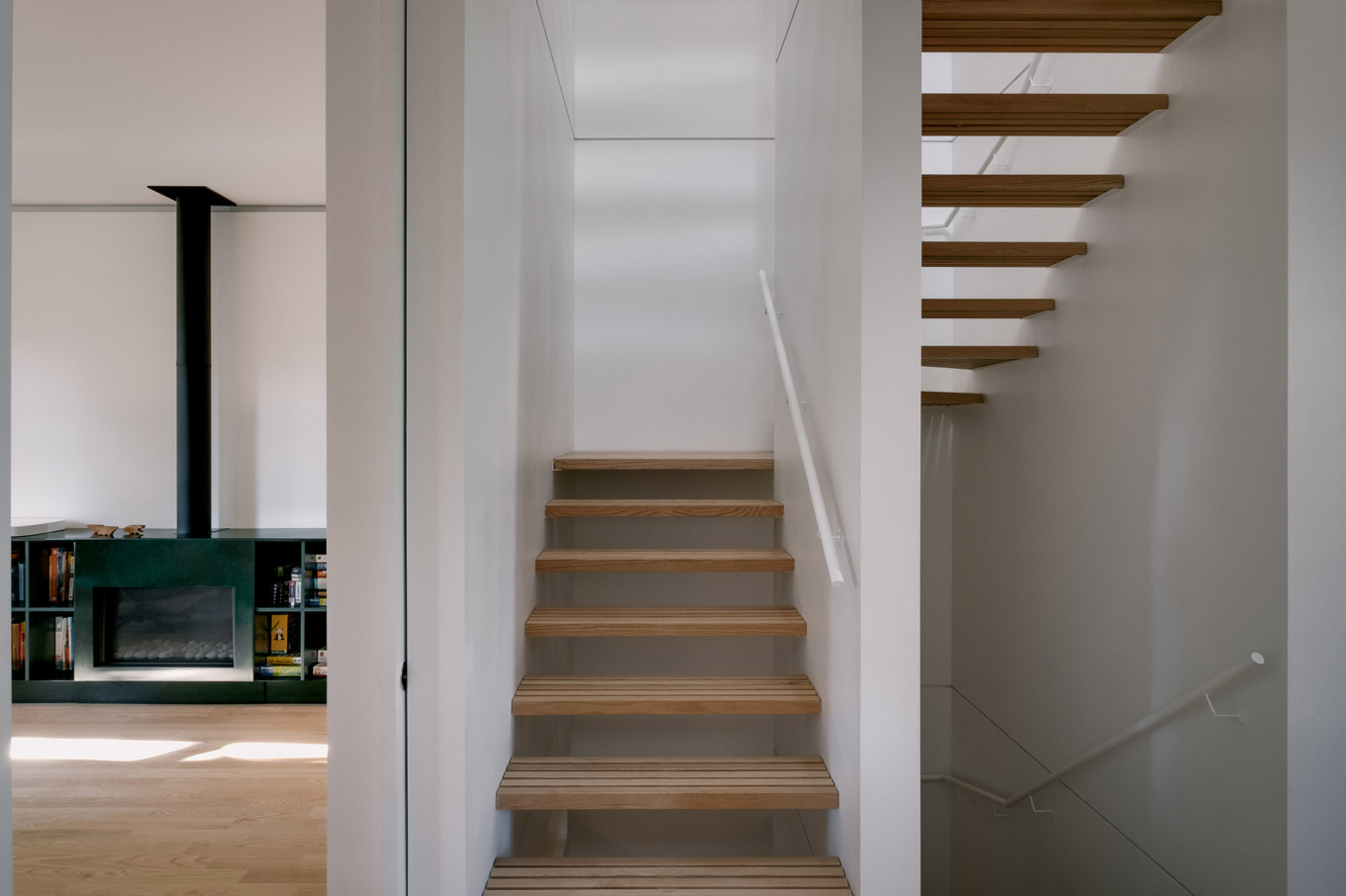 Floating Staircases That Are the Highlight of Stunning Homes - Gessato