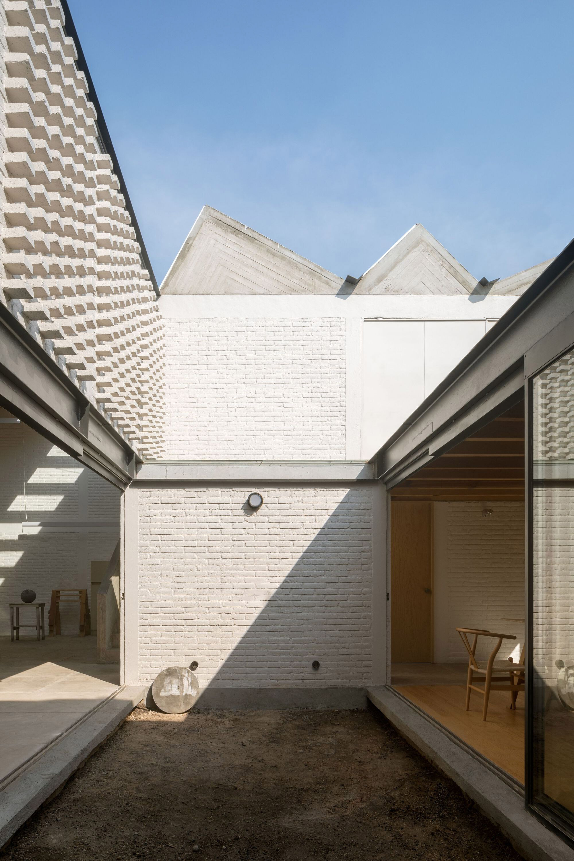 Pallares House and Studio - Gessato