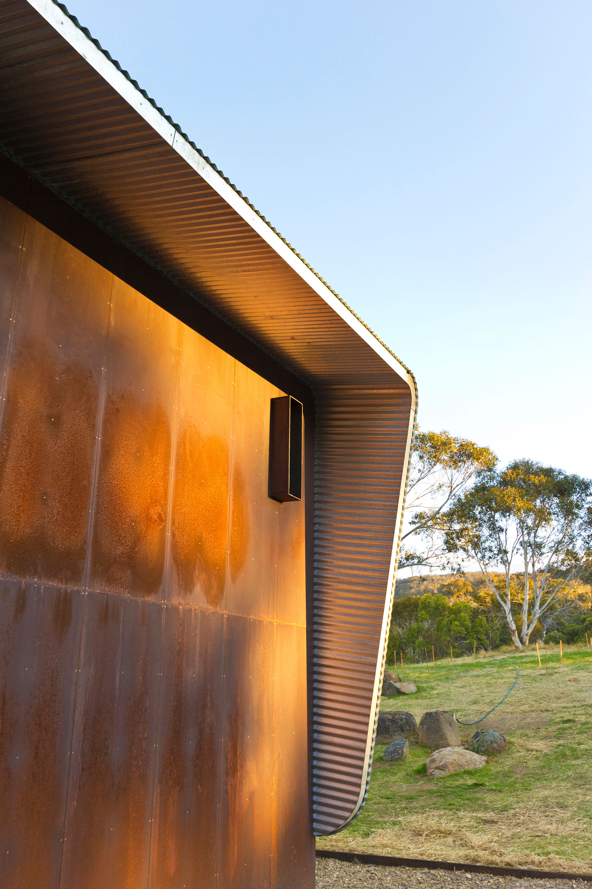 Crackenback Stables - Gessato