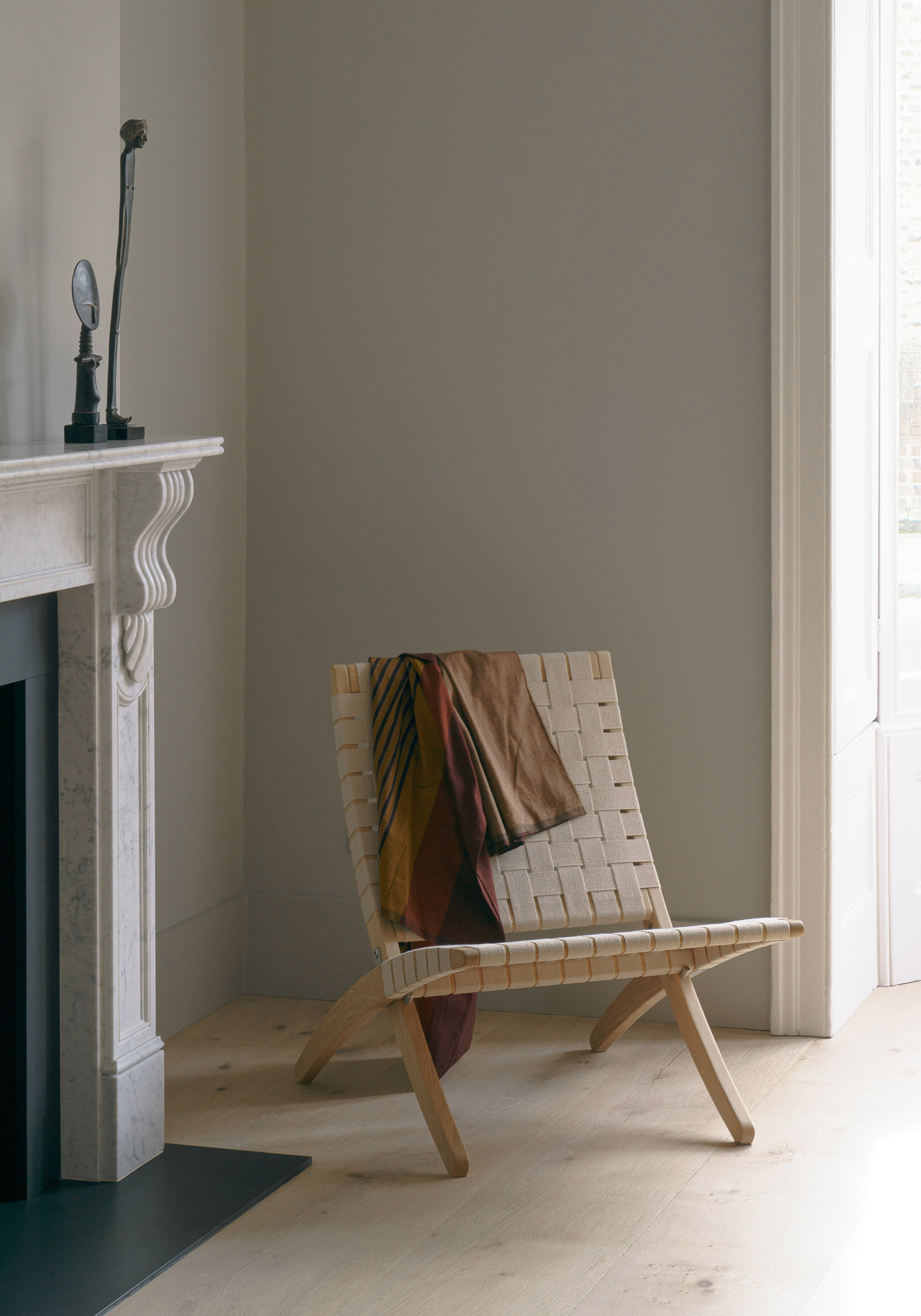 Concrete Plinth House - Gessato