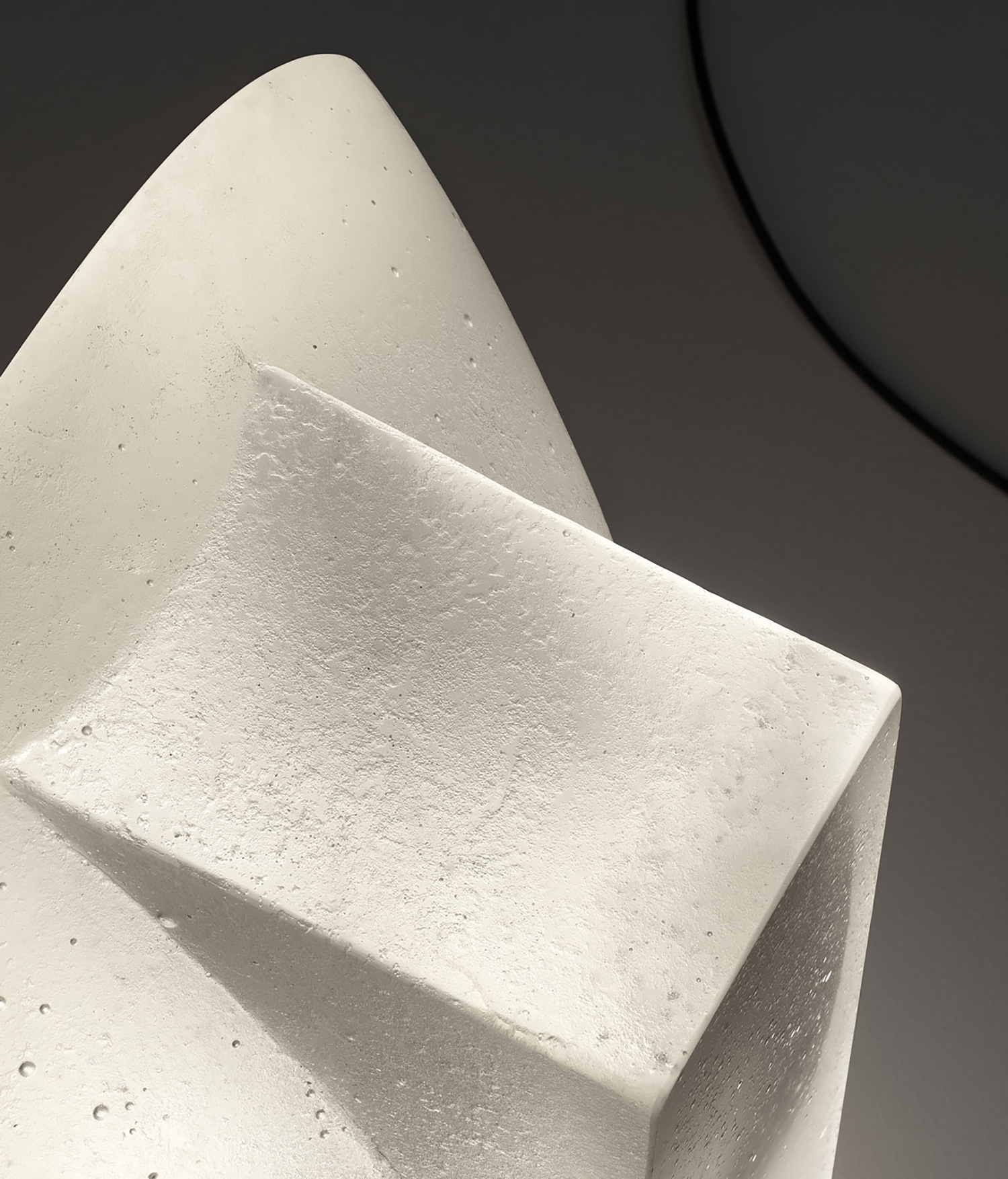 The Luminous Presence of the Artful Vestige Lamp - Gessato