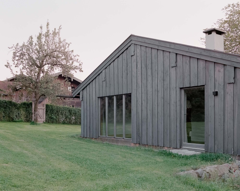 A Flax Hut Conversion In the Bavarian Alps - Gessato