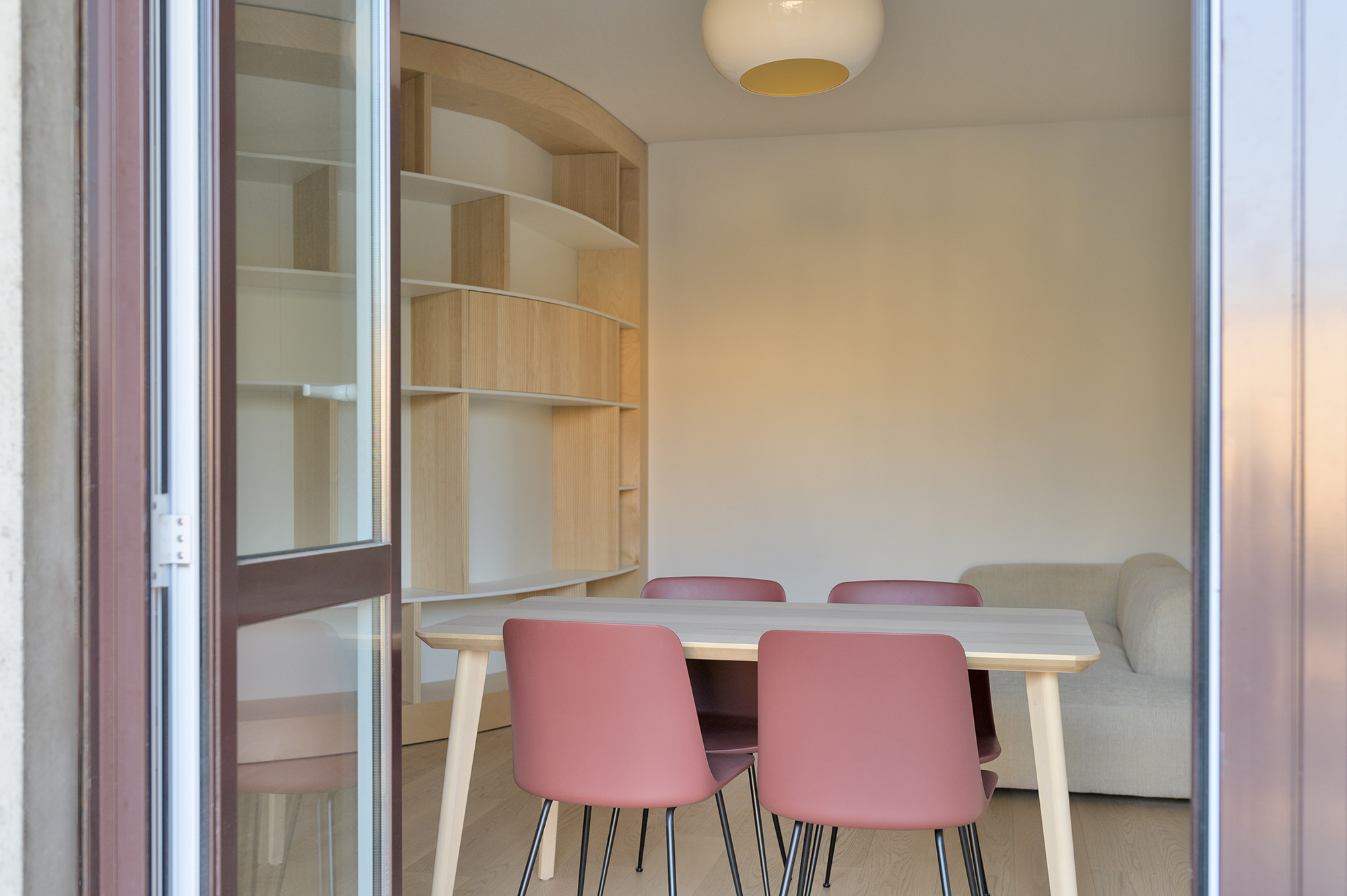 Apartment with a Library - Gessato