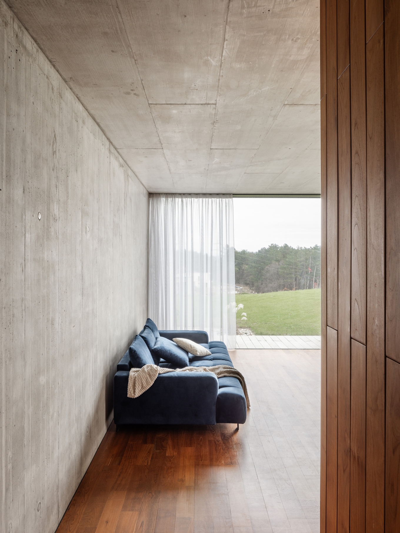 Embedded House - Gessato