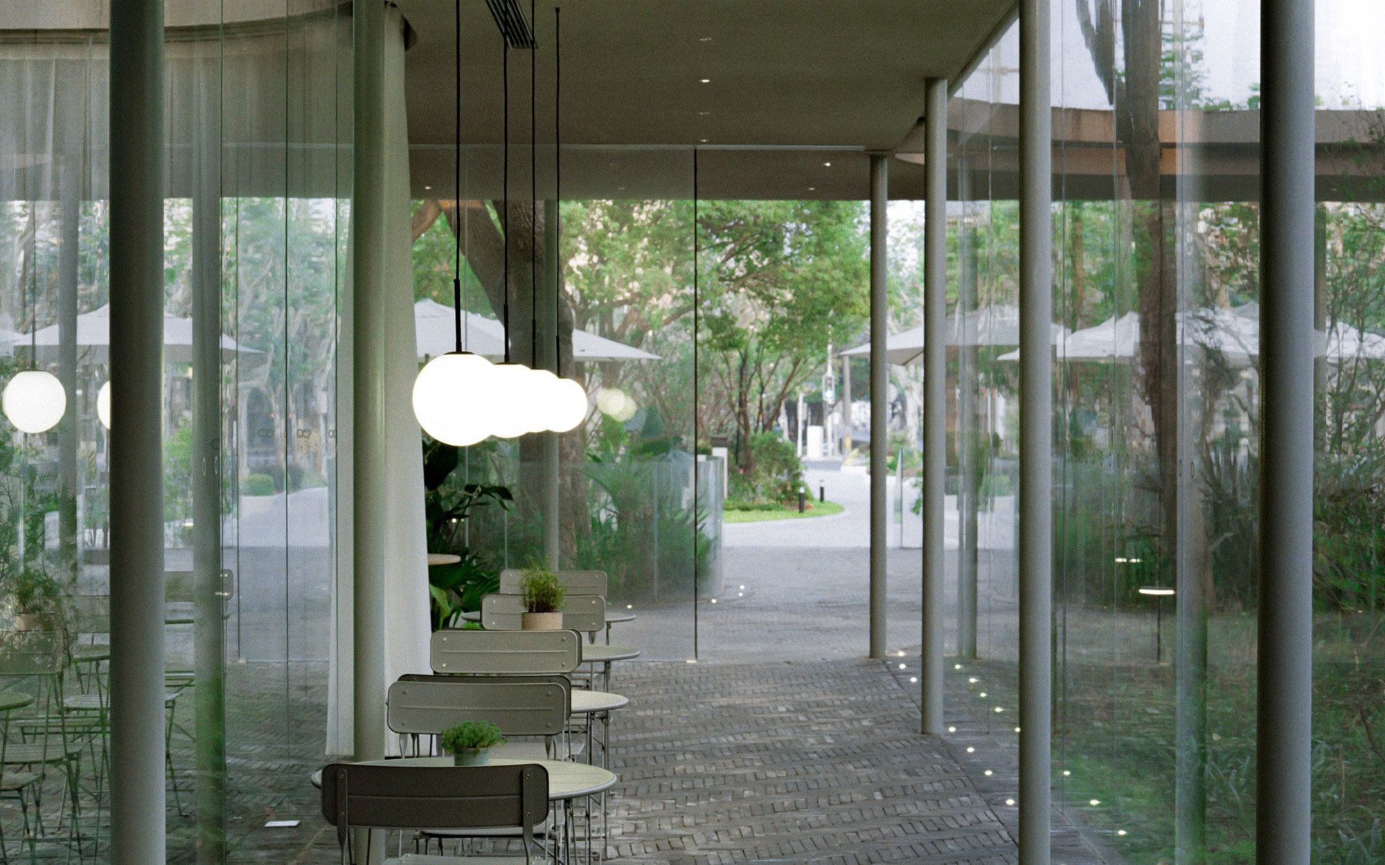 The Greenhouse Restaurant – A Truly Green Dining Experience - Gessato