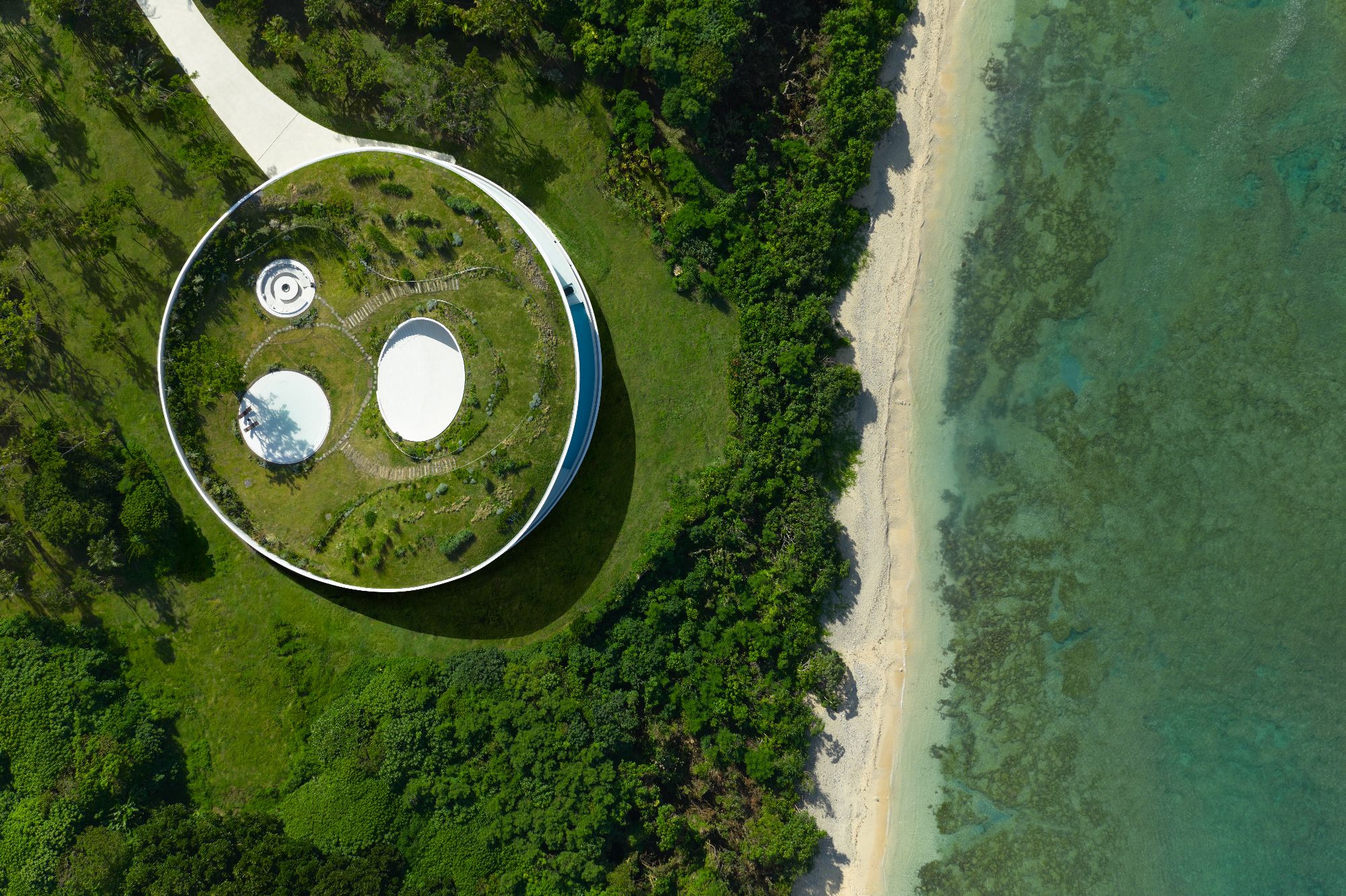 EARTH: NOT A HOTEL Villa by Sou Fujimoto - Gessato